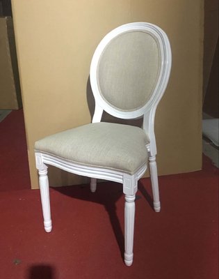 China Restaurant  Wedding Dining Chairs Round Back Solid Wooden Material supplier