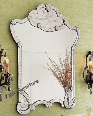 China Garment Design Venetian Wall Mirror Flowers Etching 4mm Beveled Mirorr supplier