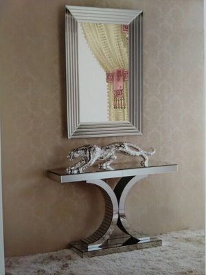 China Popular White Gloss Console Table With Wall Mirror Opsite Double C Design supplier