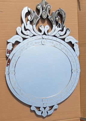 Crown Design Hanging Venetian Wall Mirror 55 * 83cm Size Custom Shape / Color supplier